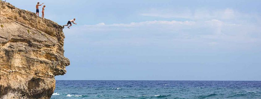 Jumping off cliff desktop wallpaper - springseka